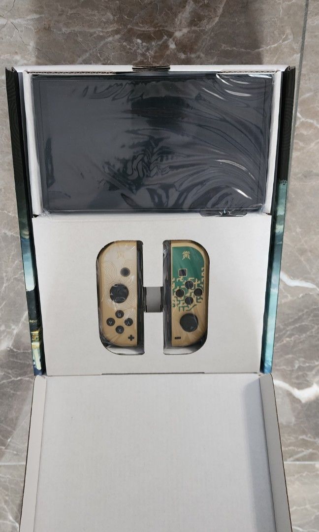 Nintendo Switch Oled Zelda (Limited Edition), Video Gaming, Video Game ...