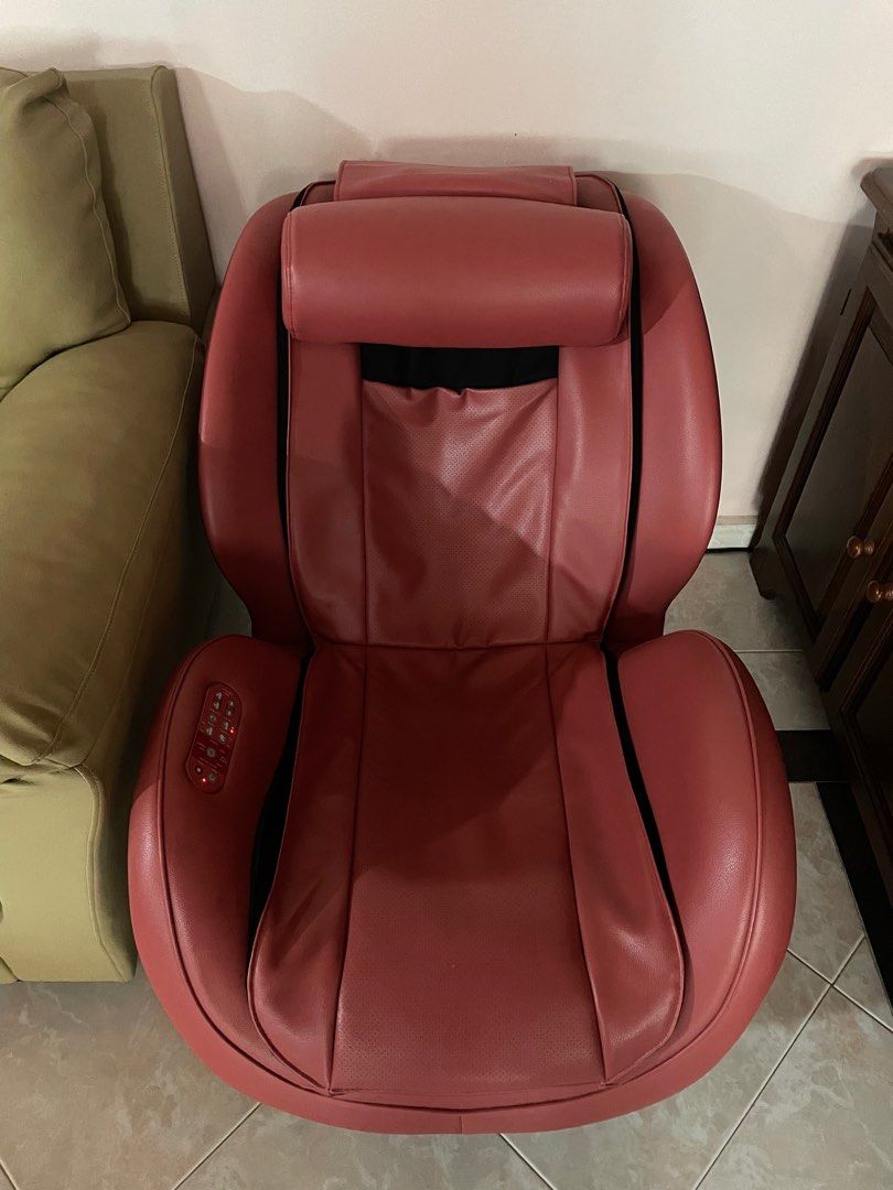 OSIM uDivine Mini Massage Sofa, Health & Nutrition, Massage Devices on ...