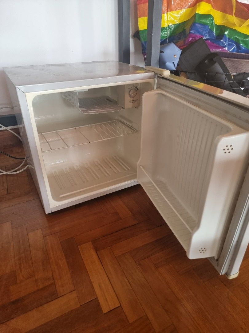 Panasonic Mini Fridge, TV & Home Appliances, Kitchen Appliances ...