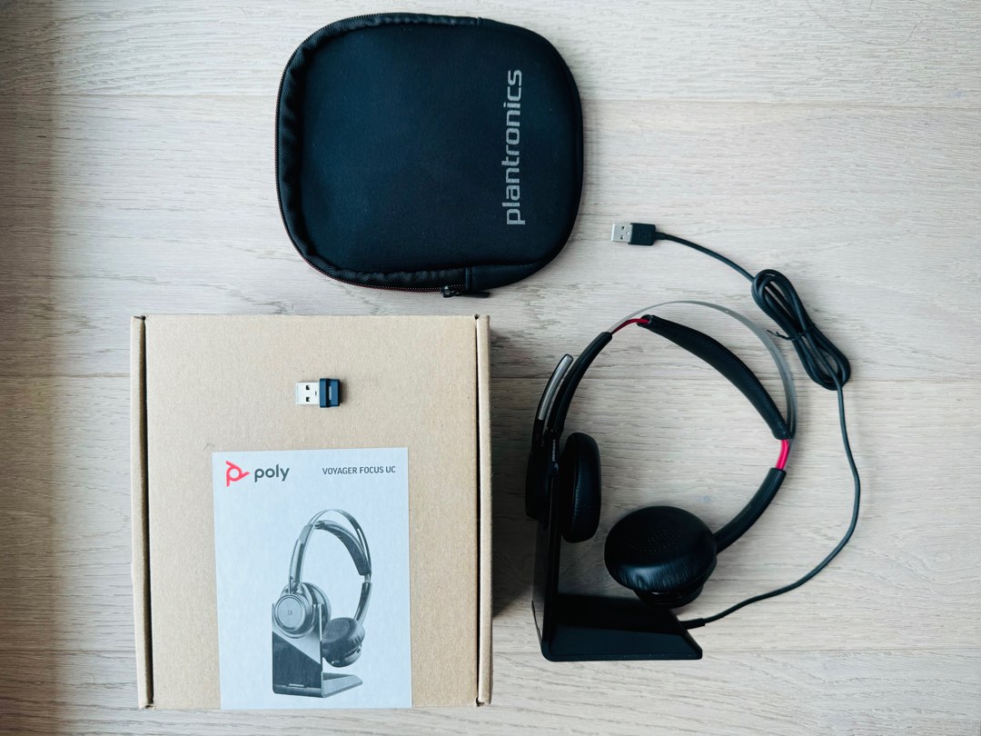 Poly Voyager Focus, Audio, Headphones & Headsets on Carousell