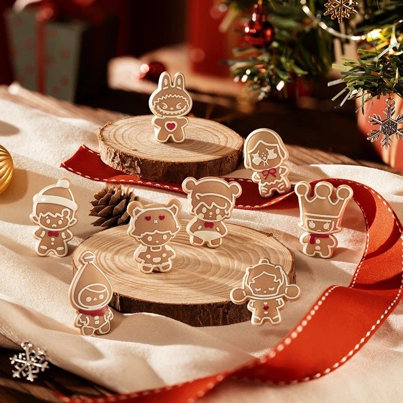 Popmart Pop Bean Gingerbread man 8 mini figurines Molly Crybaby ...