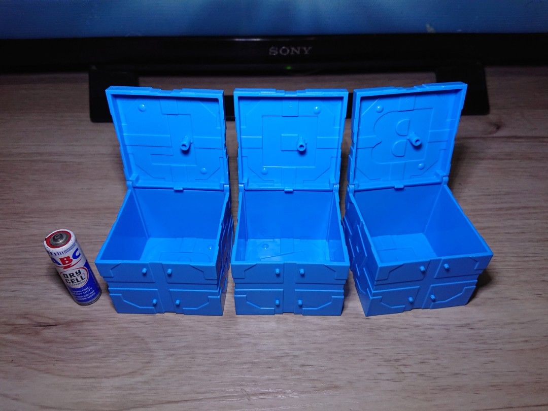 Roblox Box Biru, Toys & Collectibles, Mainan di Carousell