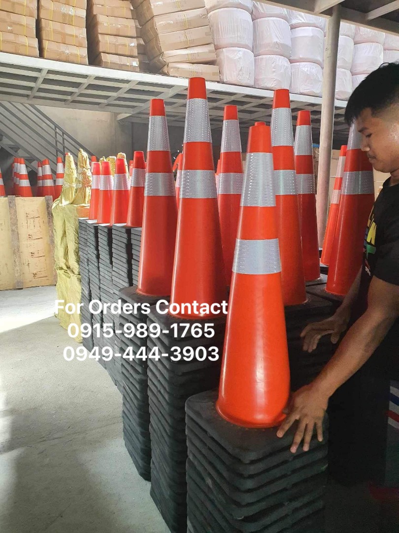 Rubberized Traffic Cone Black Base 36", Commercial & Industrial ...