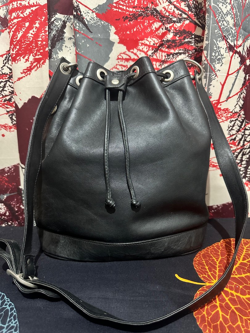 Satchi Bucket Sling Cross-body Bag, Women's Fashion, Bags & Wallets ...