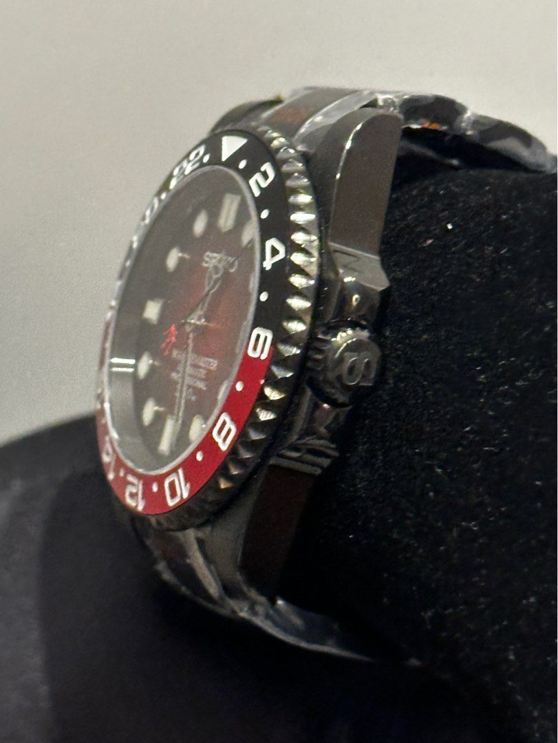 Seiko Mod Submariner Coke with Red Dial, Men's Fashion, Watches ...