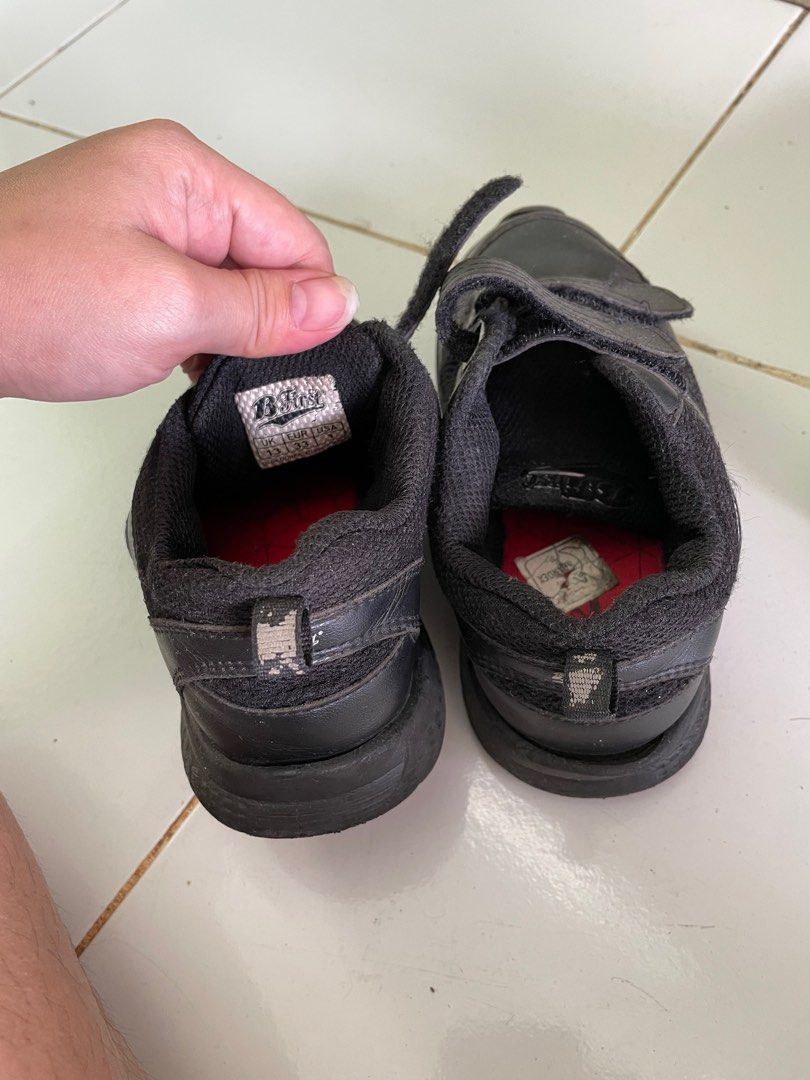 Sepatu sekolah anak bata ukuran 33, Bayi & Anak, Lainnya di Carousell
