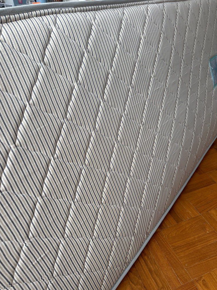 Single Mattress, Furniture & Home Living, Furniture, Bed Frames ...