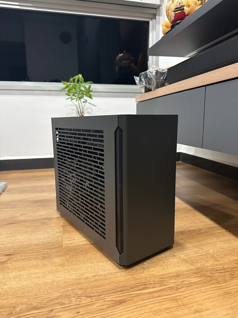 Sliger SM580, Computers & Tech, Parts & Accessories, Computer Parts on ...