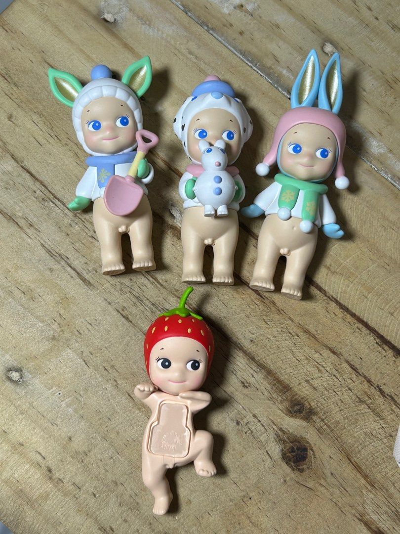 Sonny angels strawberry hipper winter wonderland set, Hobbies & Toys ...