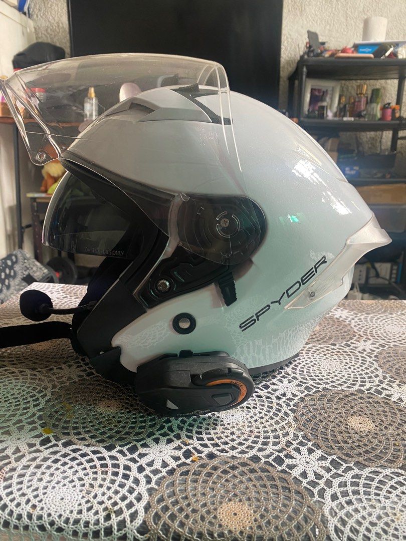 SPYDER FUEL with FREEDCONN TMAX INTERCOM, Motorbikes, Motorbike Parts ...