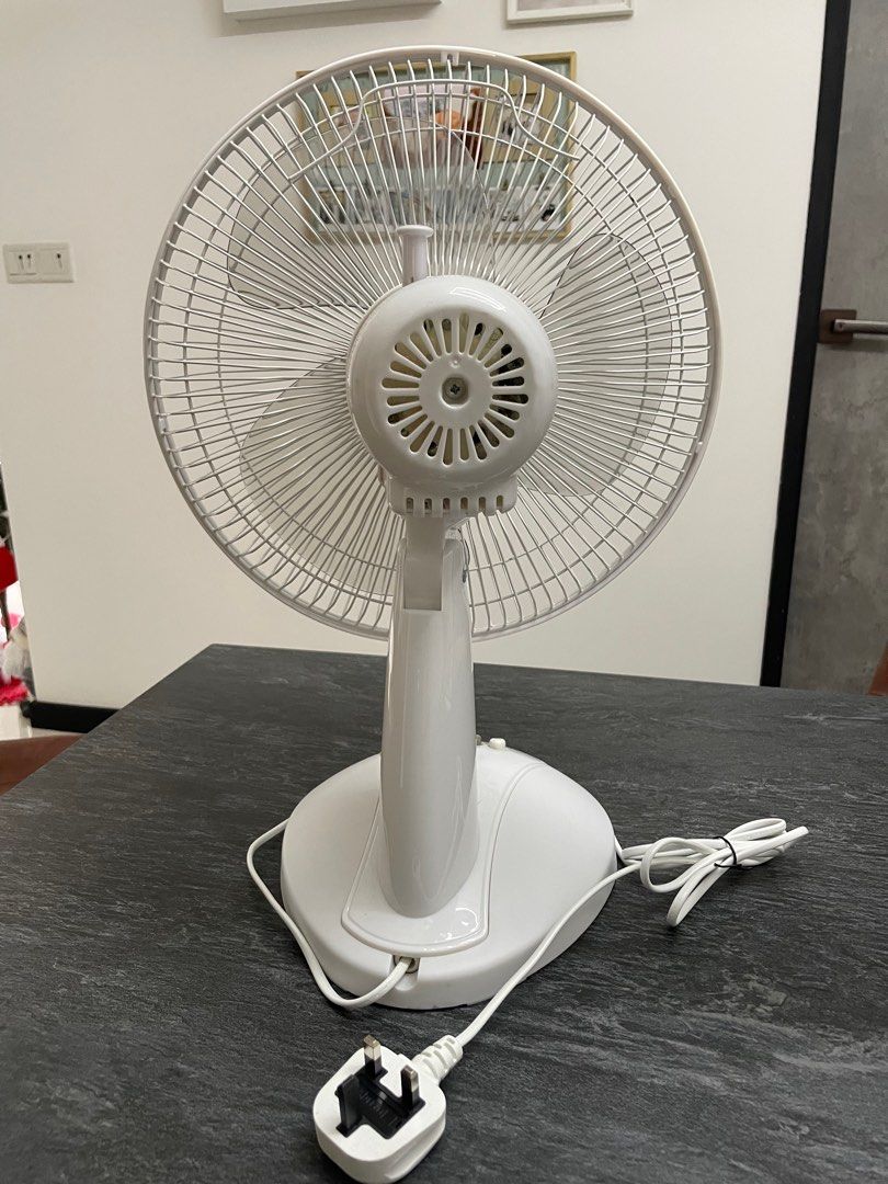 Table Fan, Furniture & Home Living, Lighting & Fans, Fans on Carousell