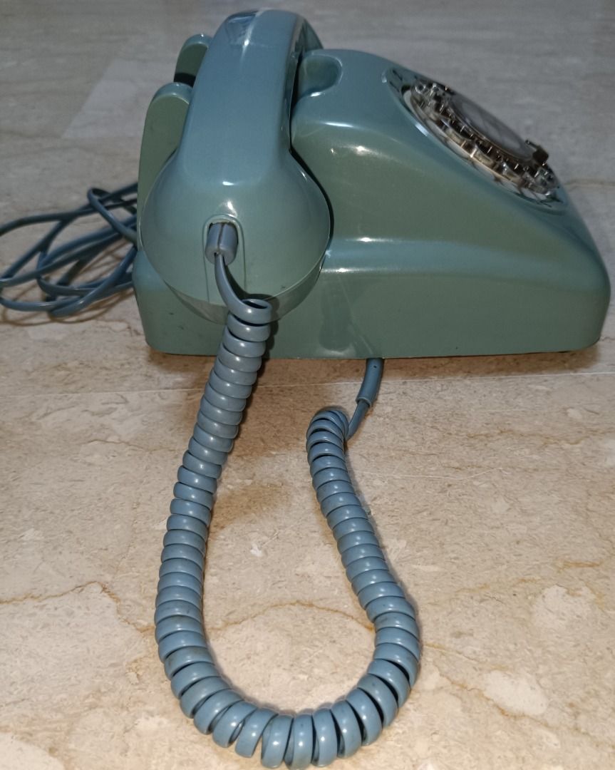 TOSHIBA Rotary Dial Telephone 601-A., Mobile Phones & Gadgets, Other ...