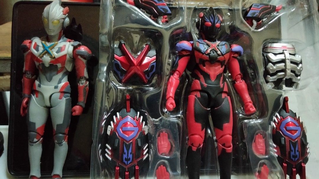 Ultraman X and X darkness (bootleg) (K.O), Hobbies & Toys, Toys & Games ...