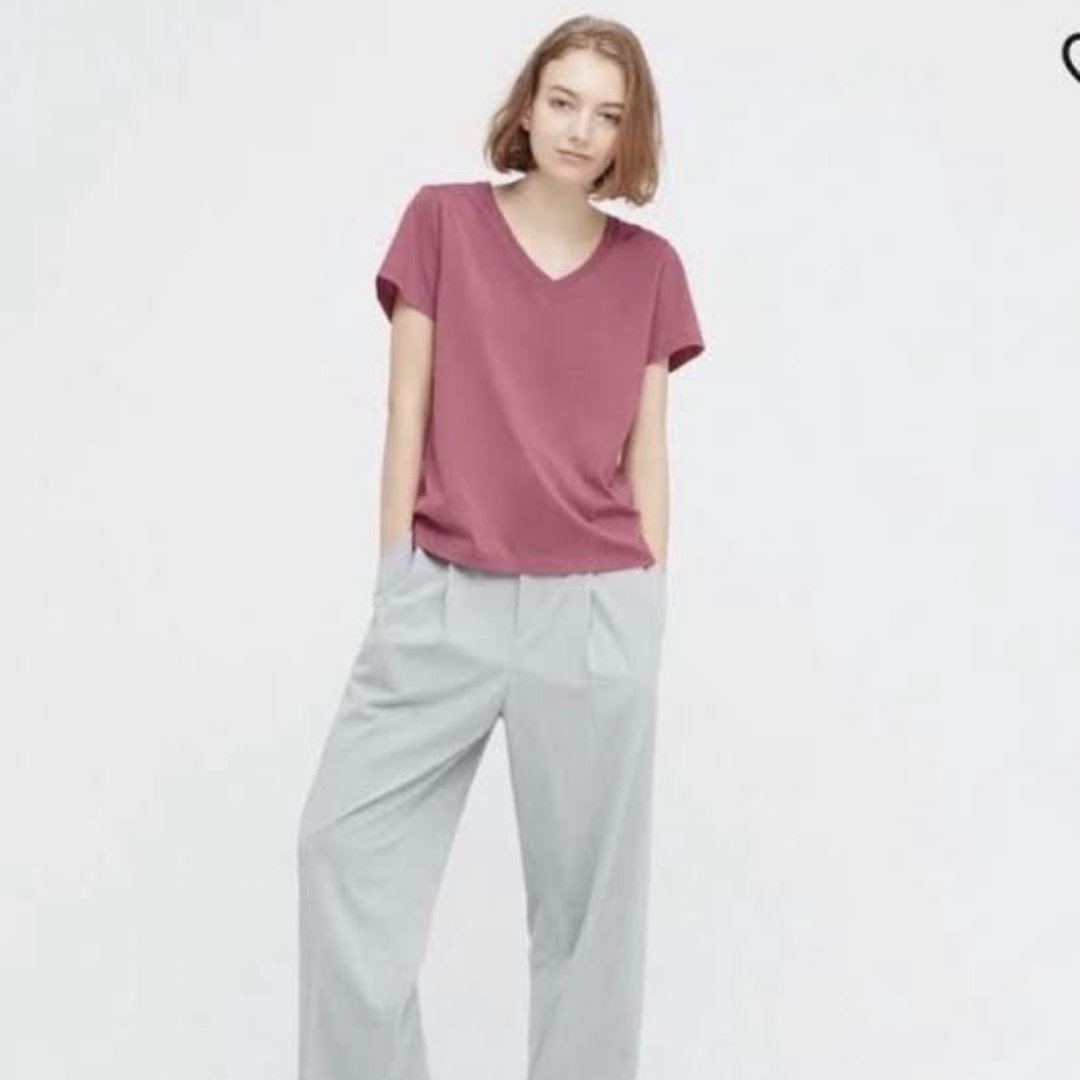 UNIQLO supima cotton t shirt, Women's Fashion, Tops, Shirts on Carousell