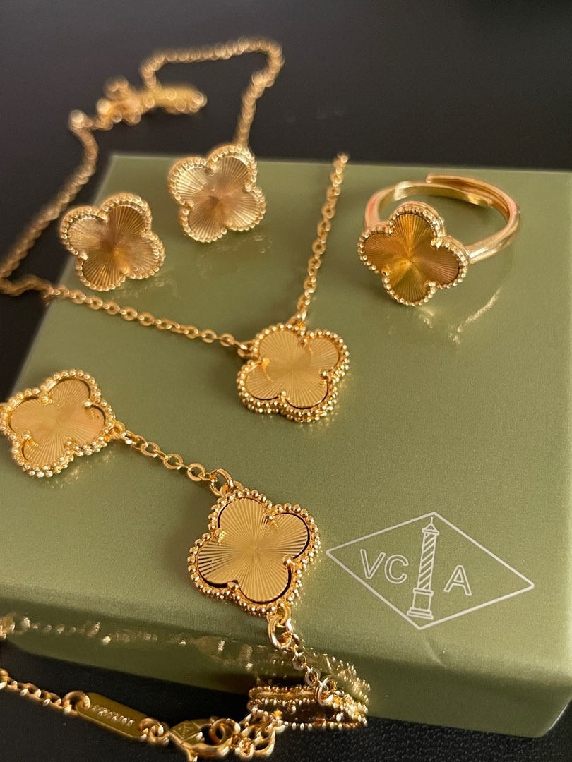 Van Cleef & Arpels (VCA) Four Leaf Clover Set (GOLD), Women's Fashion ...