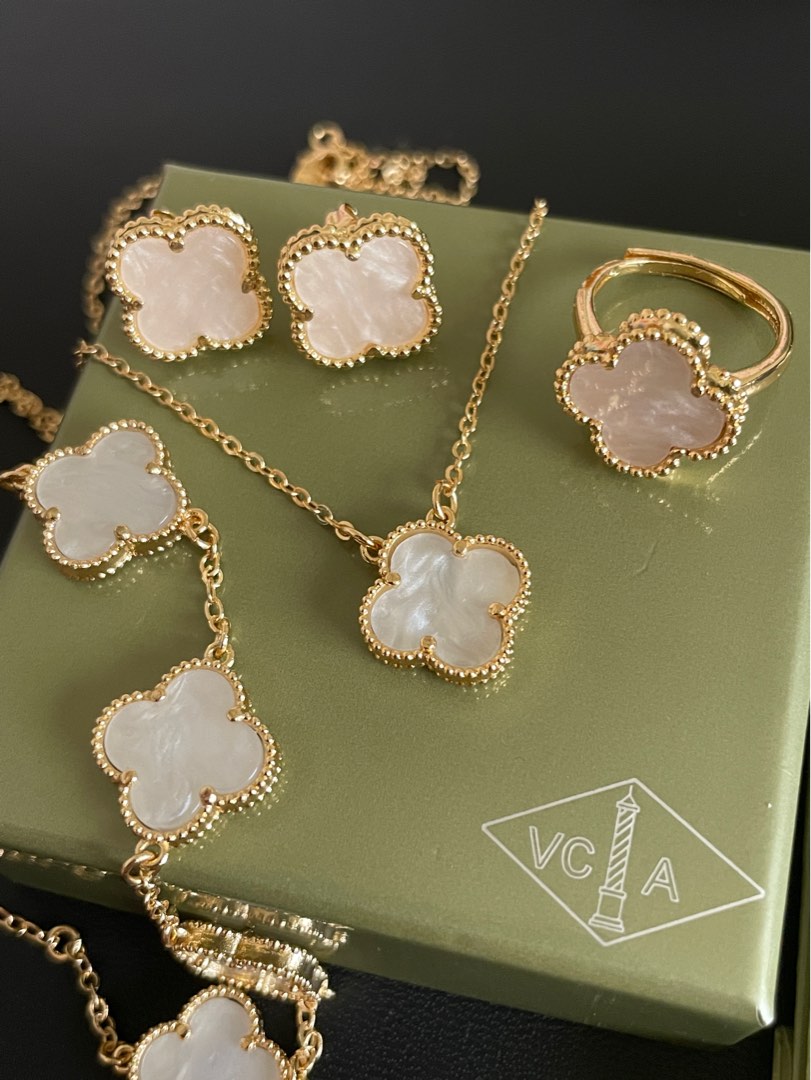 Van Cleef & Arpels (VCA) Four Leaf Clover Set (WHITE), Women's Fashion ...