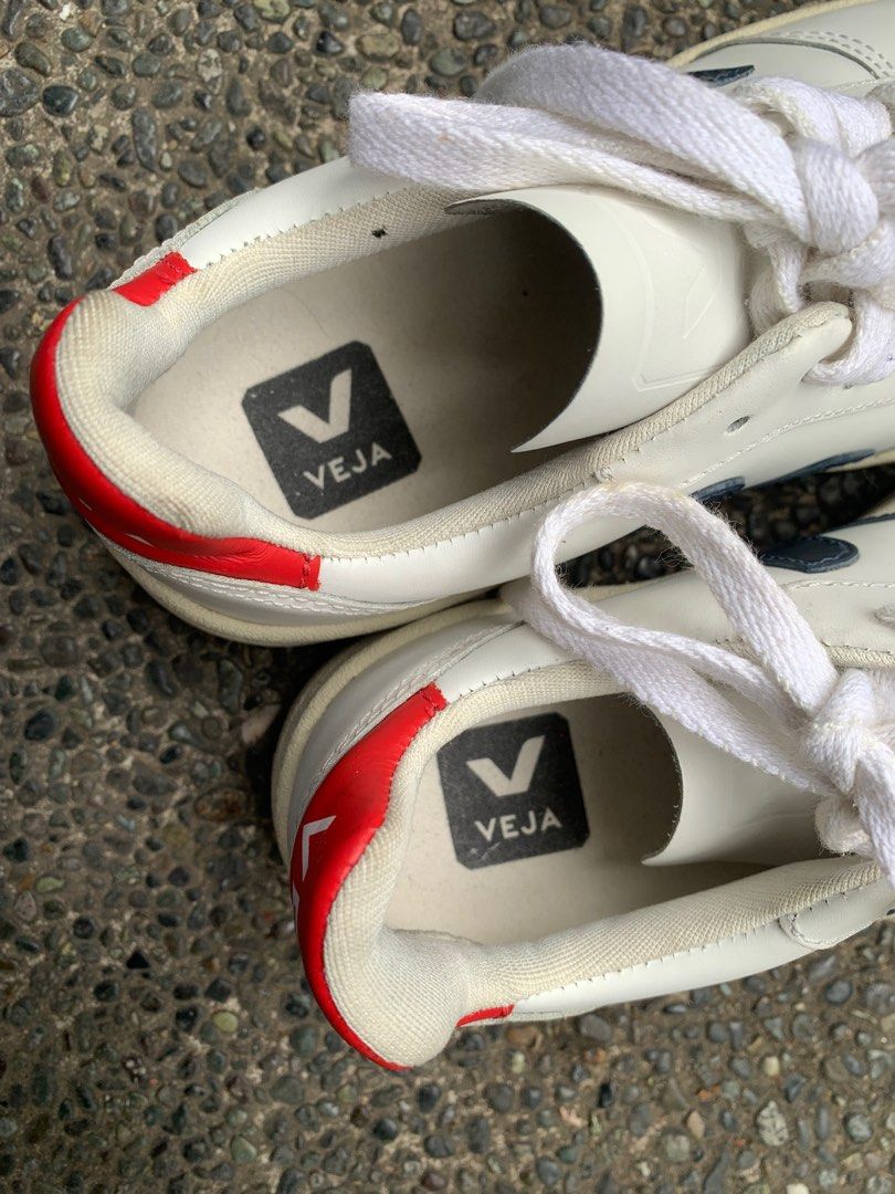 Veja V10 - White/Red, Women's Fashion, Footwear, Sneakers on Carousell
