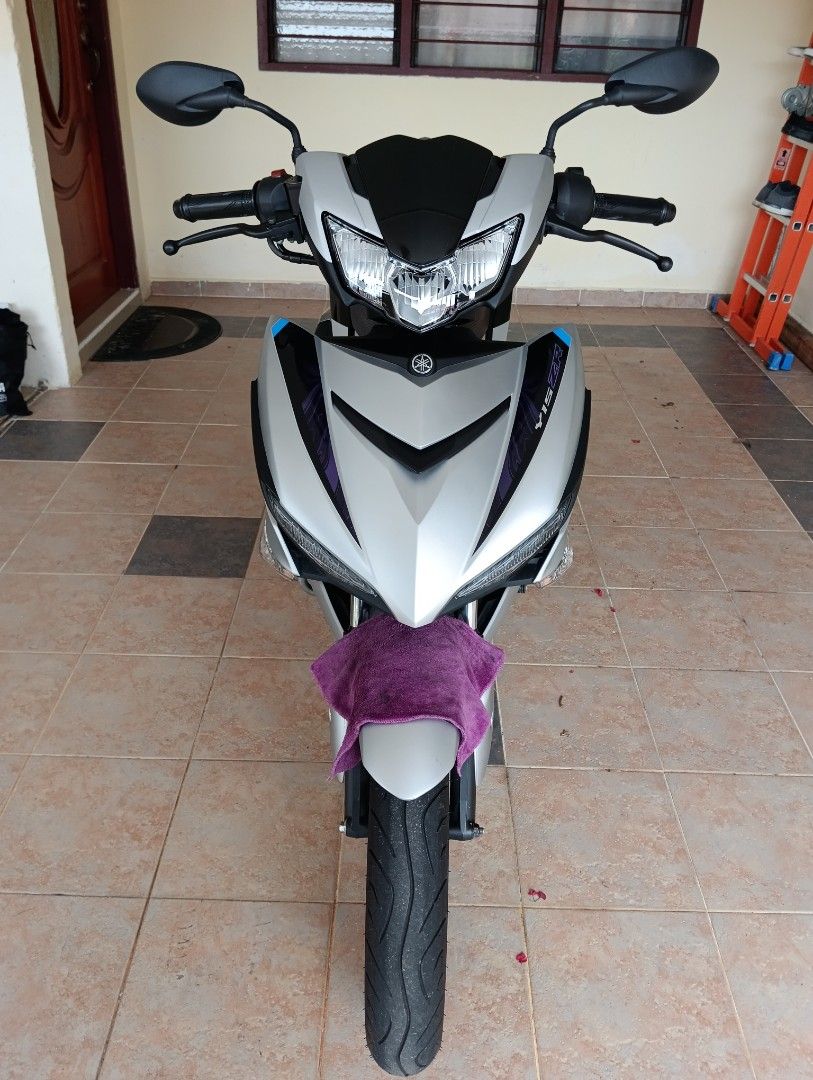 Yamaha Y15ZR V2 2023 Matte Silver, Motorbikes on Carousell