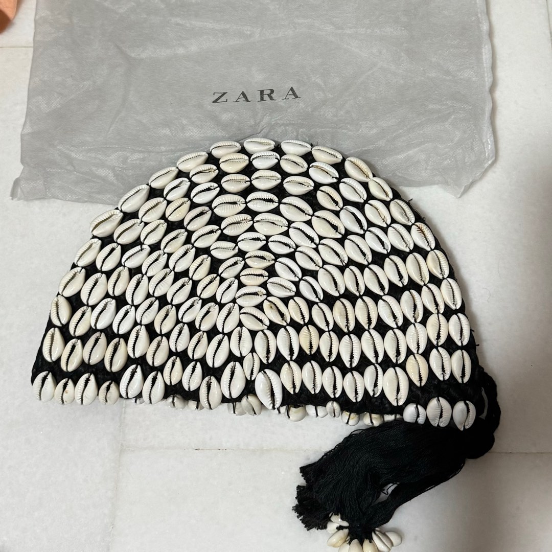 Zara Shell Clutch, Women's Fashion, Bags & Wallets, Clutches on Carousell