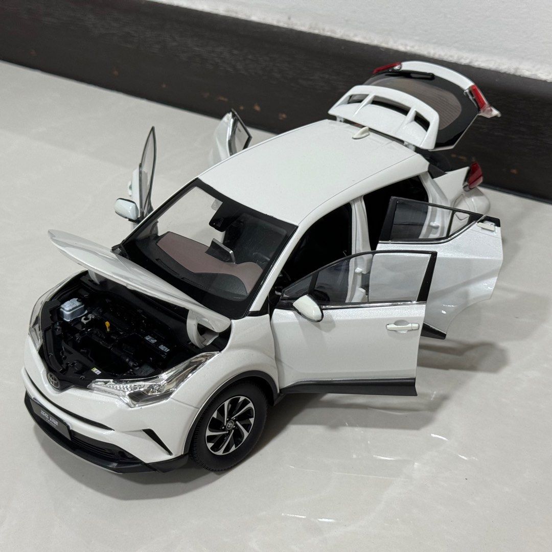 1:18 Toyota C-HR / Izoa (White), Hobbies & Toys, Toys & Games on Carousell