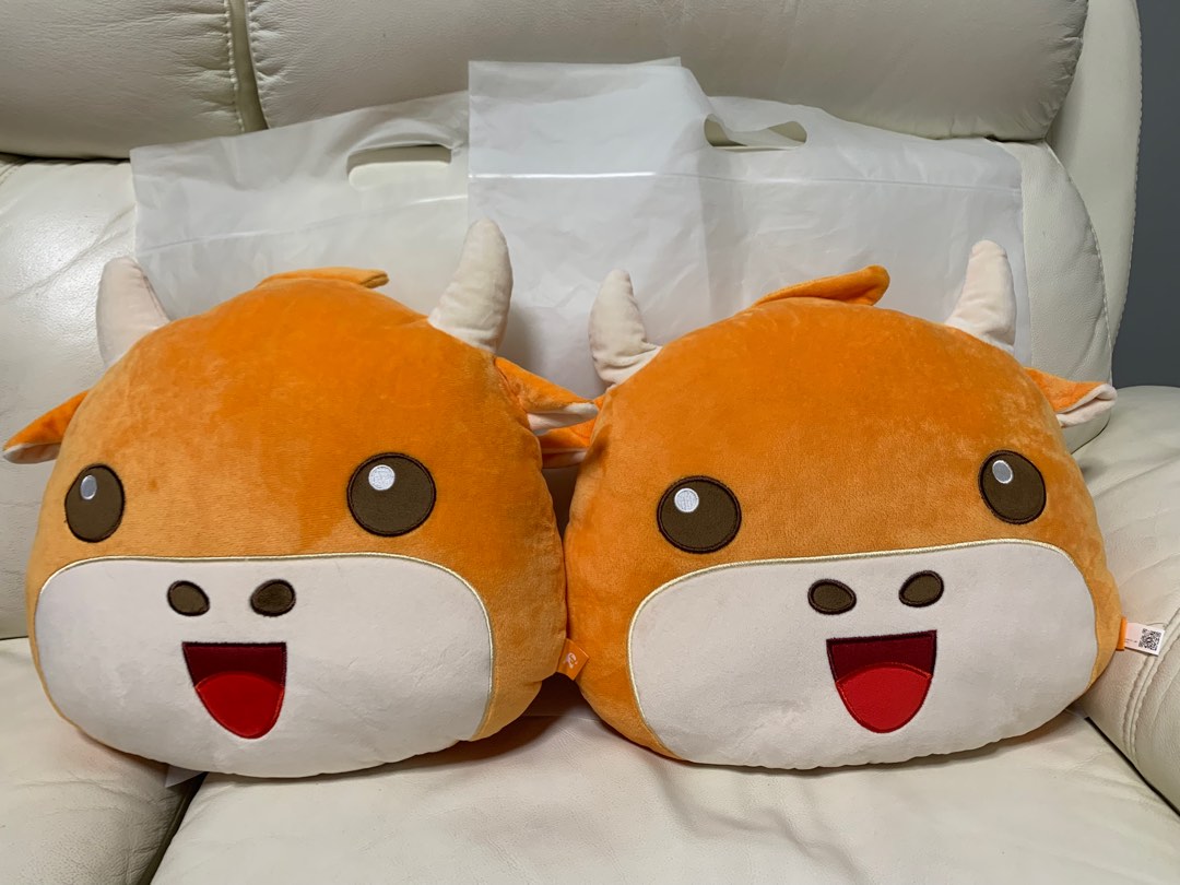 2x Brand New Cow Moo Moo Cushions Pillows, Furniture & Home Living ...