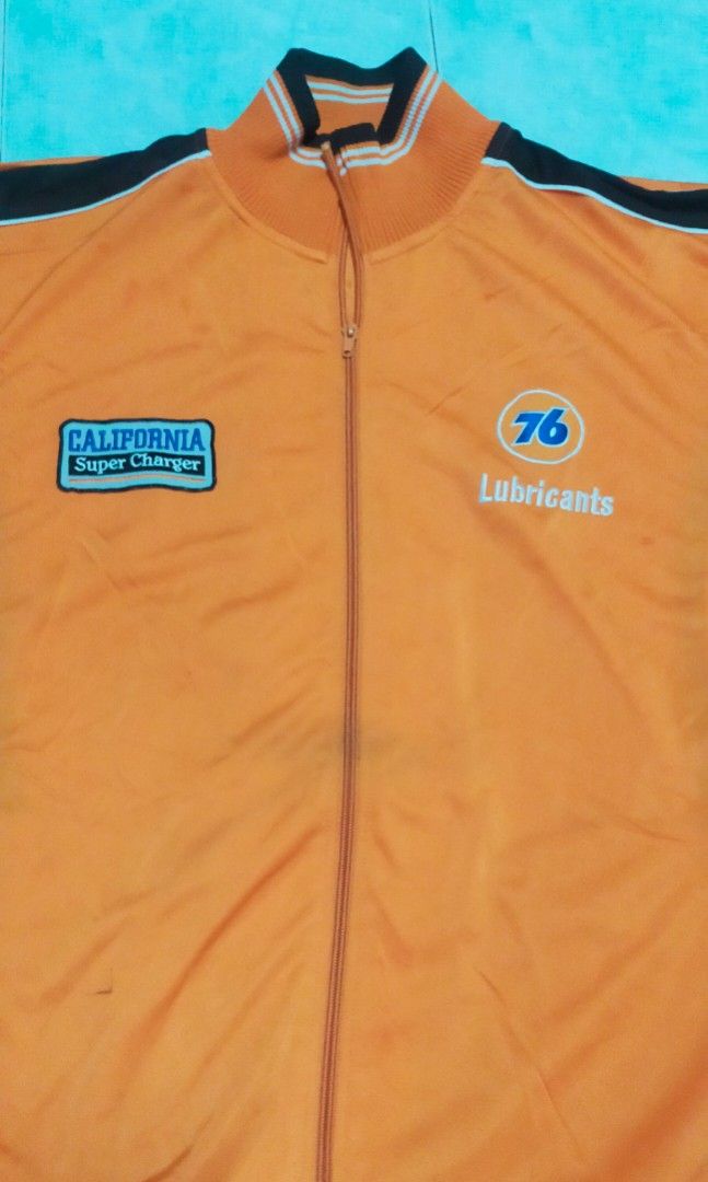 76 Lubricants, Men's Fashion, Activewear on Carousell