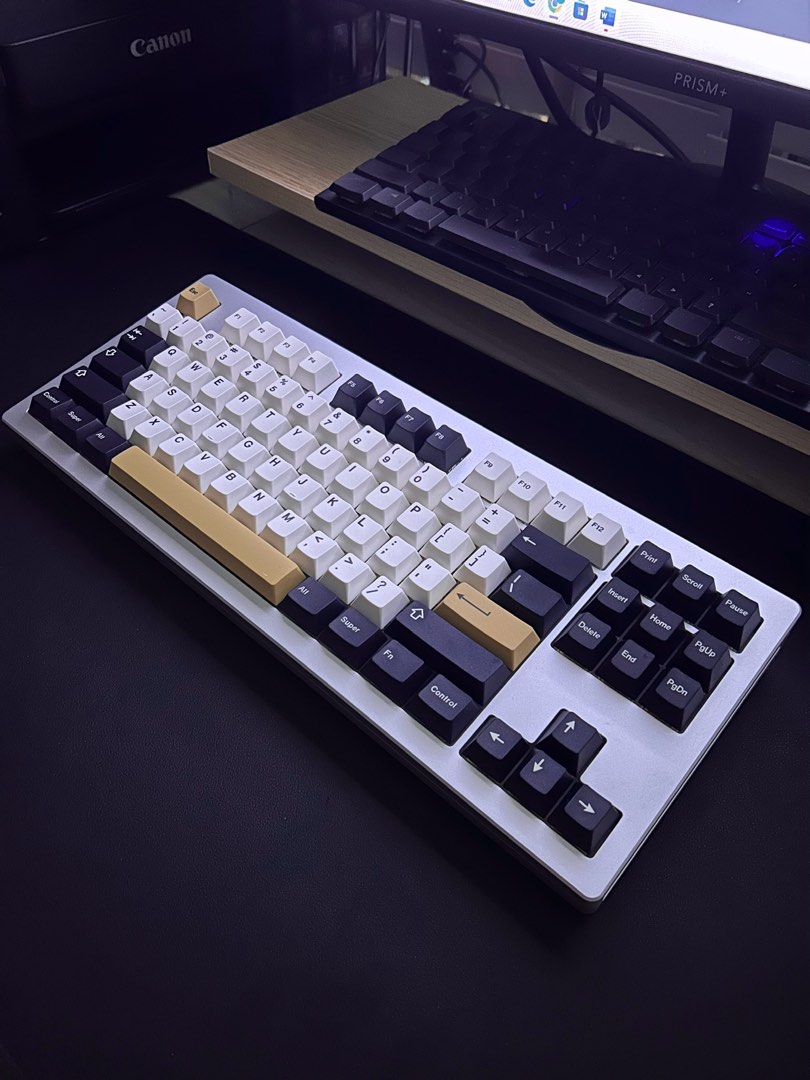87% TKL Custom Mechanical Keyboard (White gold black pbt keycaps ...