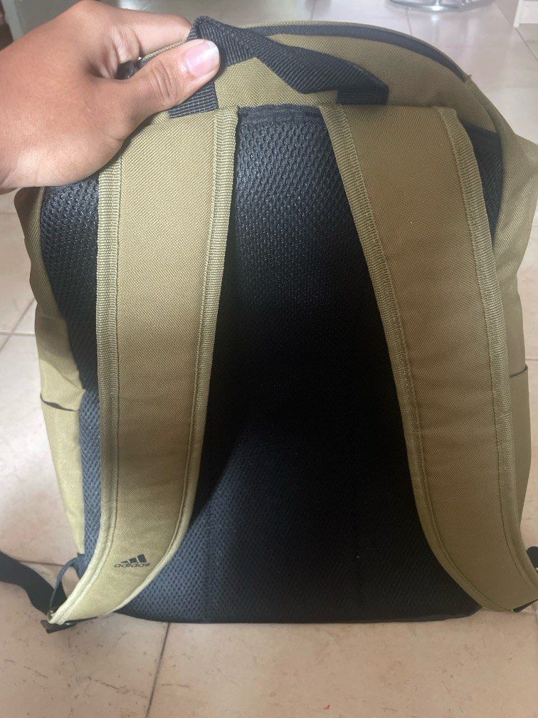 Adidas AG CL 3D pockets (army green colour), Men's Fashion, Bags ...