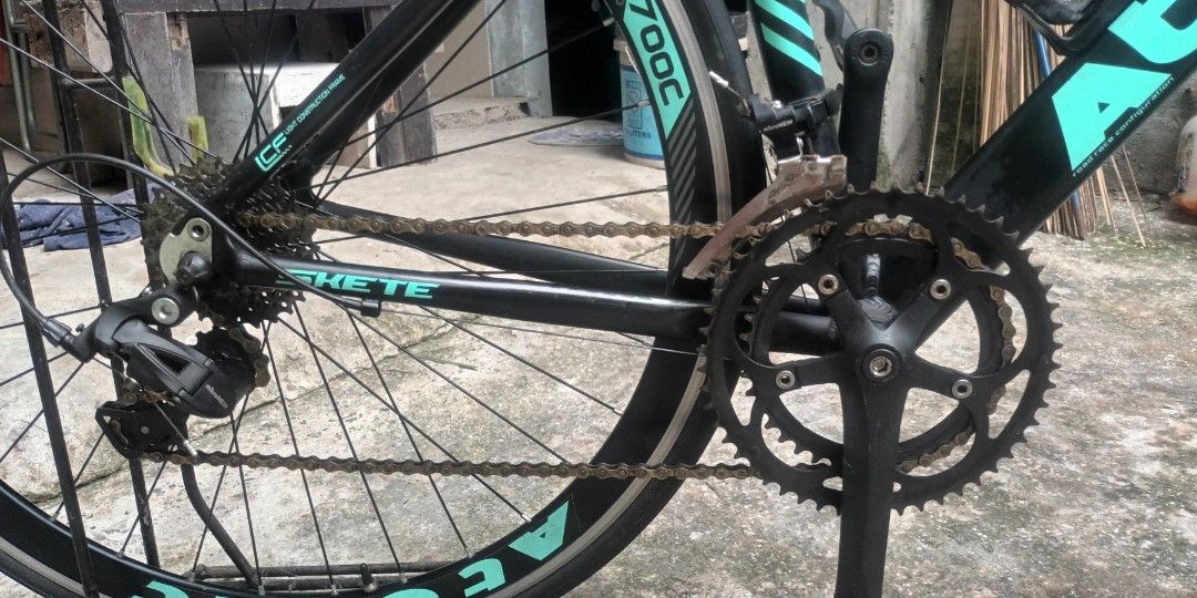 Atomic road bike, Sports Equipment, Bicycles & Parts, Bicycles on Carousell