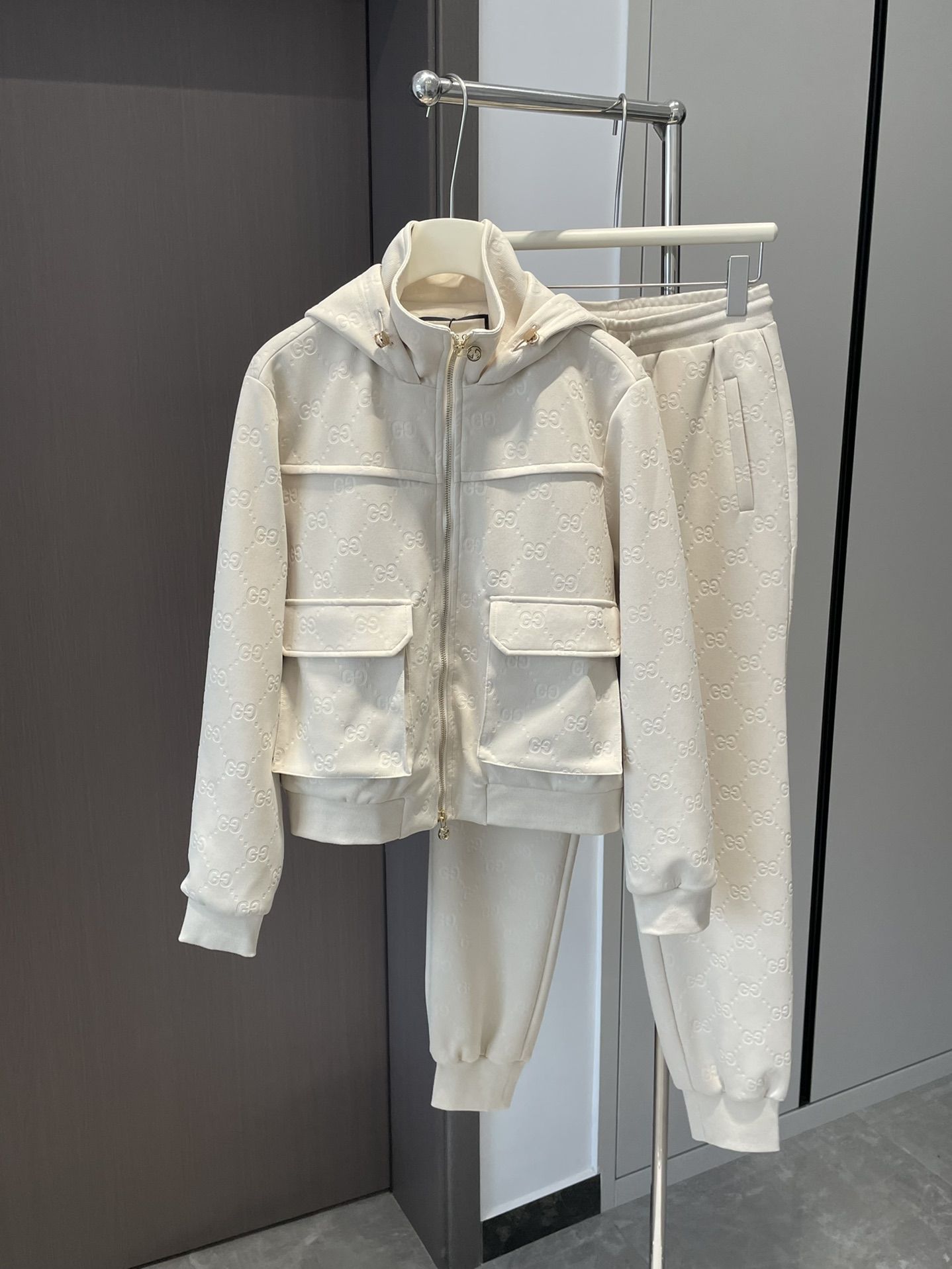 Authentic gucci Sports Suit, Women's Fashion, Dresses & Sets, Sets or ...