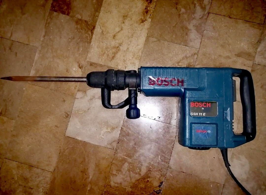 BOSCH GSH 11 E SDS-MAX DEMOLITION HAMMER / CHIPPING GUN 1500W, Commercial & Industrial ...