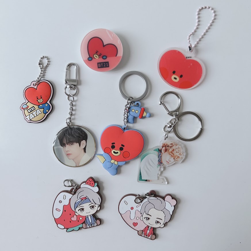 bt21 tata bts v taehyung assorted keyrings, Hobbies & Toys, Memorabilia & Collectibles, K-Wave ...