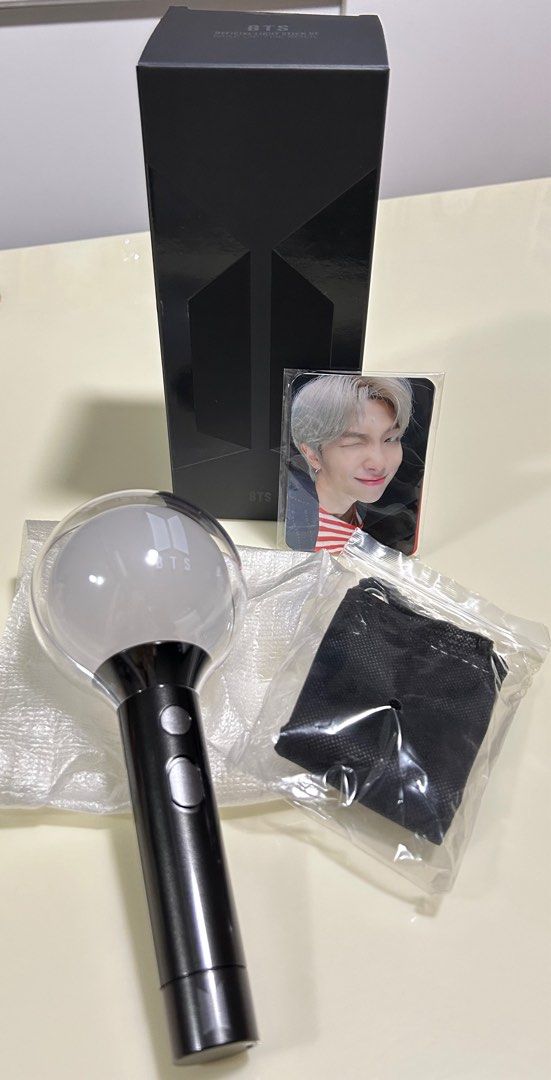Official BTS army bomb SE, Hobbies & Toys, Memorabilia & Collectibles ...