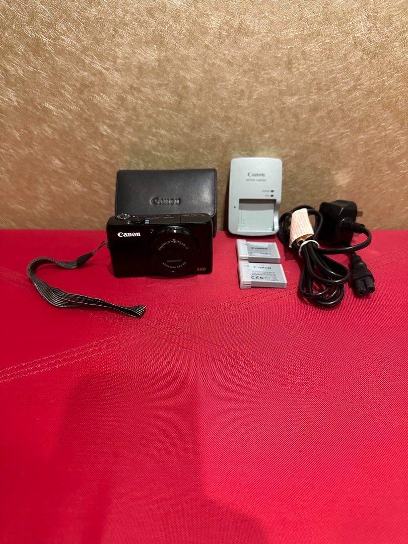 Canon PowerShot S90, Photography, Cameras on Carousell