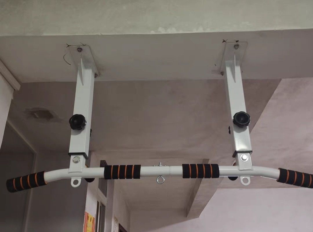 (Ceiling Model) Pull Up / Chin Up bar with installation (White only ...