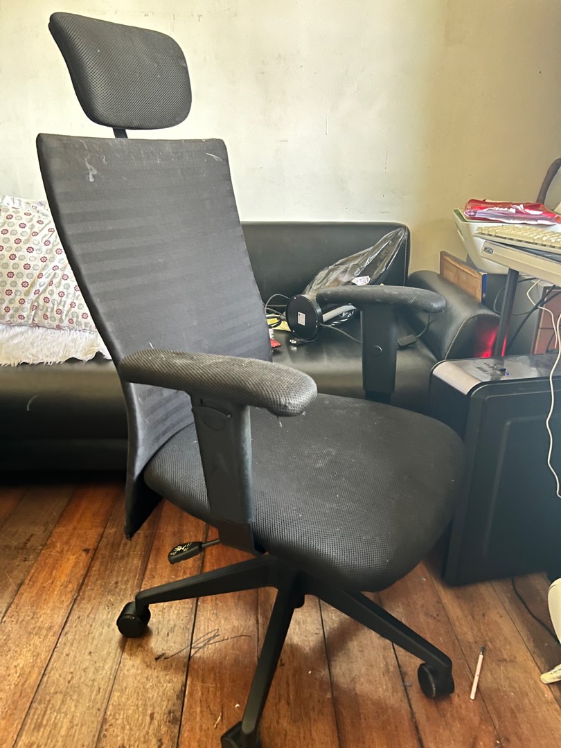Computer swivel chair, Furniture & Home Living, Furniture, Chairs on ...