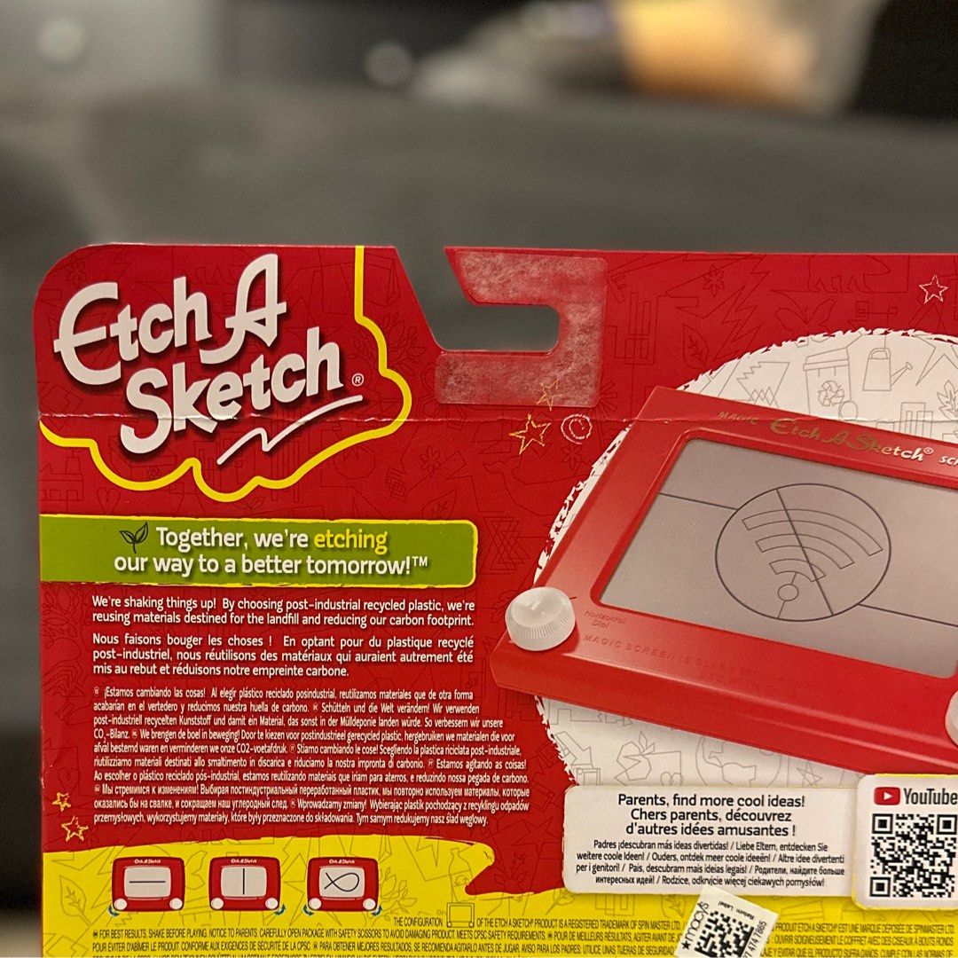 Etch A Sketch Classic, Hobbies & Toys, Toys & Games on Carousell