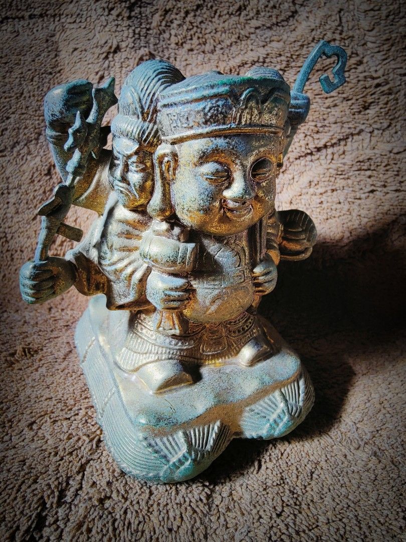 Vintage 3-Headed God of Wealth Brass Statue, Hobbies & Toys ...