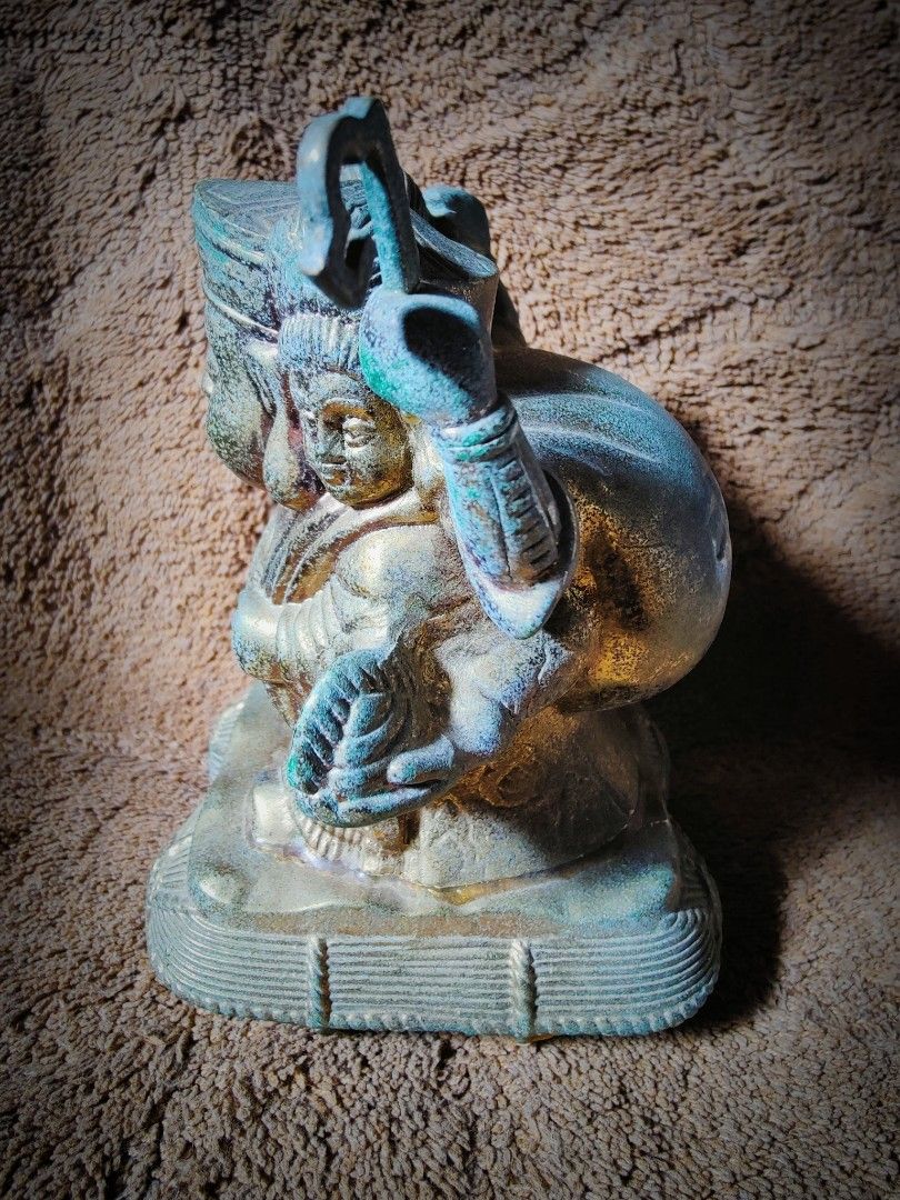 Vintage 3-Headed God of Wealth Brass Statue, Hobbies & Toys ...