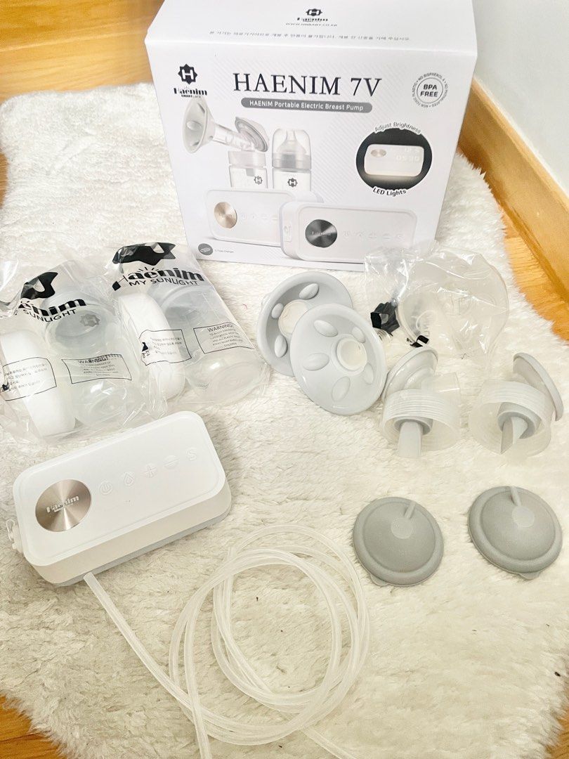 Haenim 7V Portable breast pump in White gold, Babies & Kids, Nursing ...