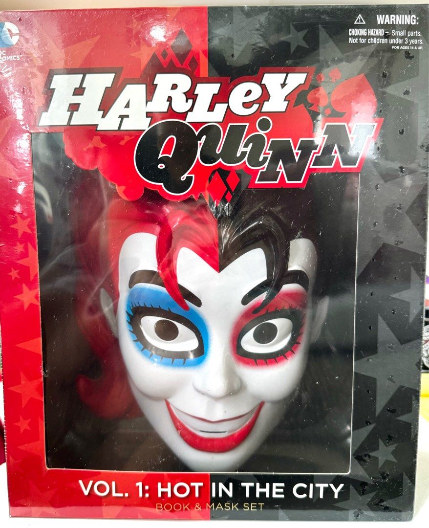 HARLEY QUINN BUNDLE DEAL - comic book and mask set + hard cover graphic ...