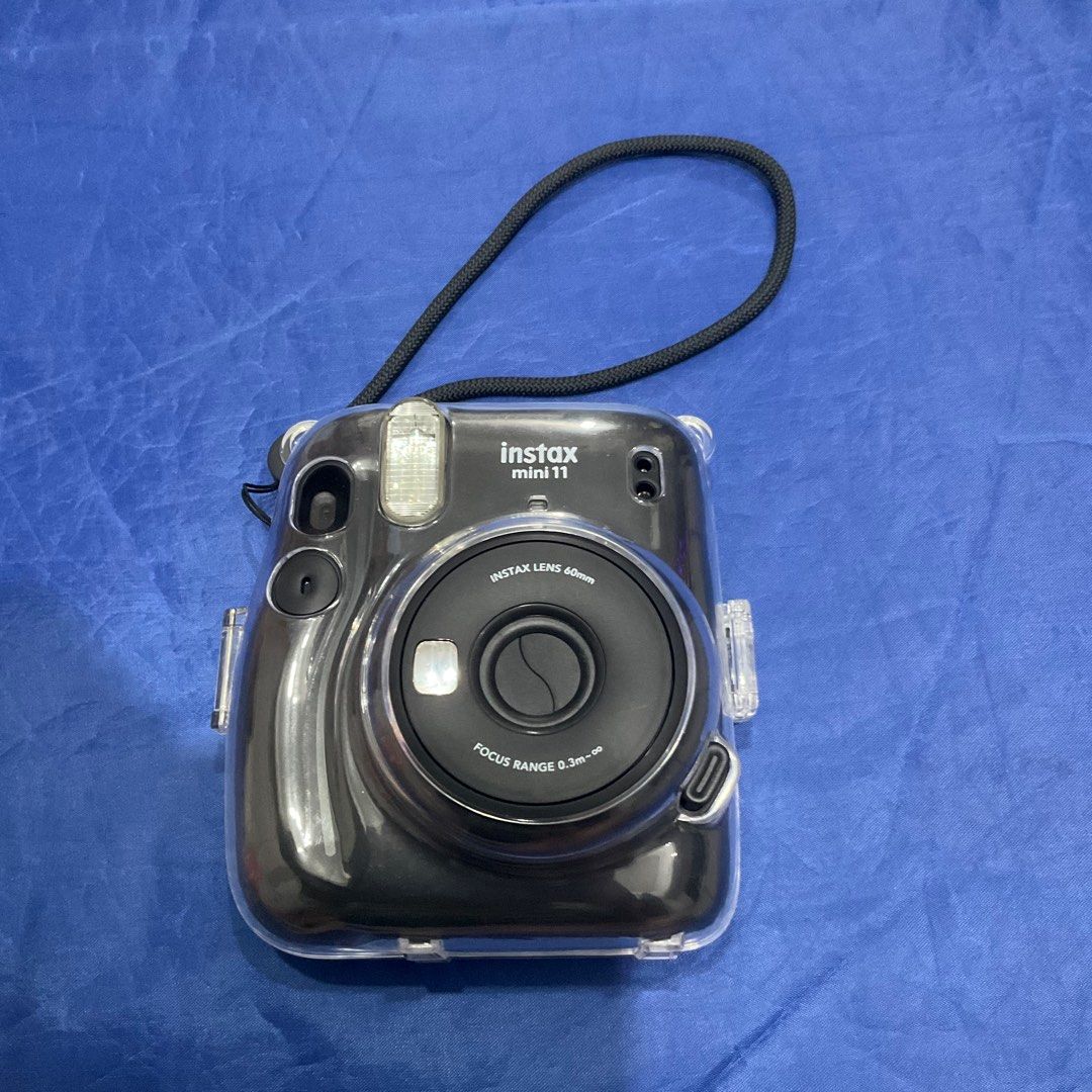 Instax Mini 11-Black, Photography, Cameras on Carousell