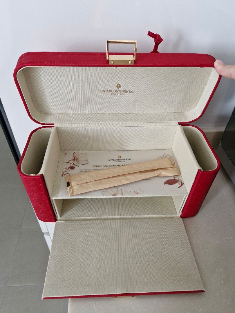 Intercontinental Mooncake Box, Furniture & Home Living, Kitchenware ...