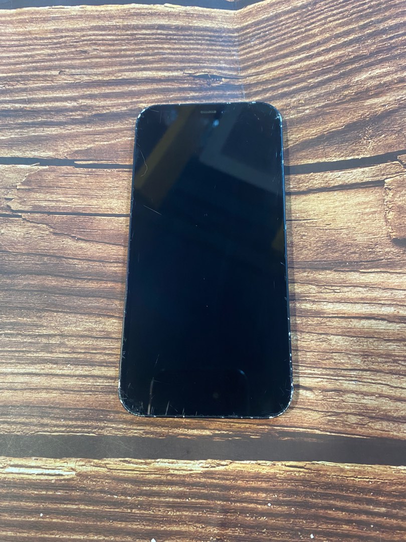 iPhone 12 128g 黑色, 手機及配件, 手機, iPhone, iPhone 12 系列在旋轉拍賣