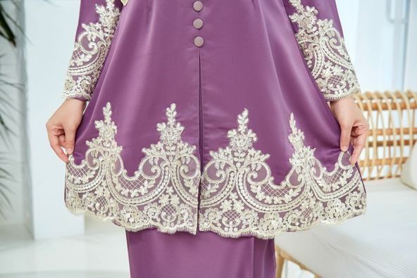 KEBAYA DARISSA LACE EXCLUSIVE, Women's Fashion, Muslimah Fashion, Baju ...