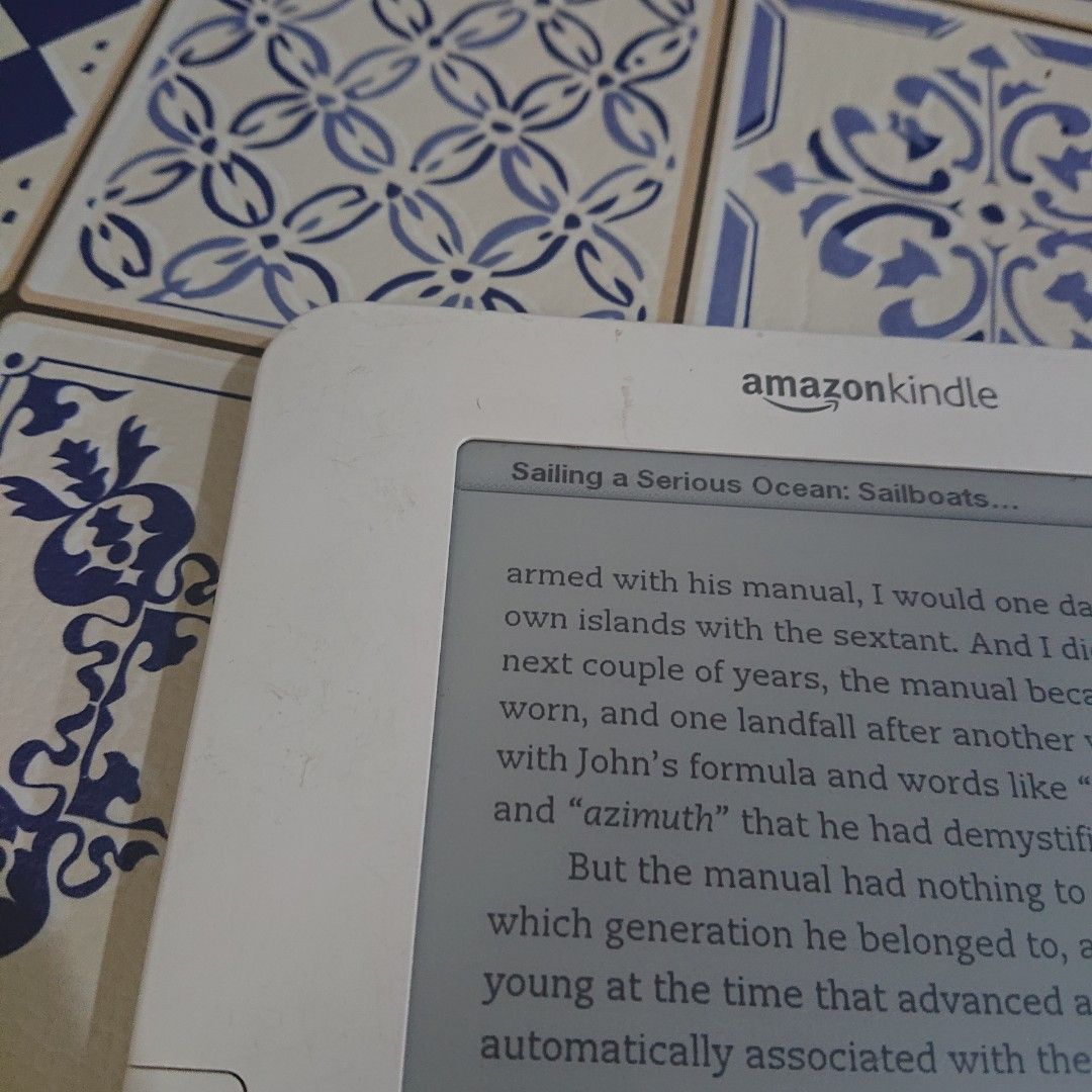 Kindle (2nd gen), Mobile Phones & Gadgets, E-Readers on Carousell