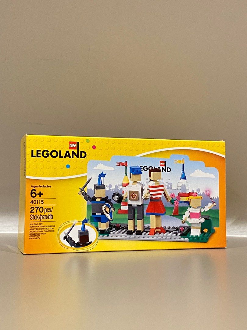 Lego 40115: LEGOLAND Entrance with Family, Hobbies & Toys, Toys & Games ...