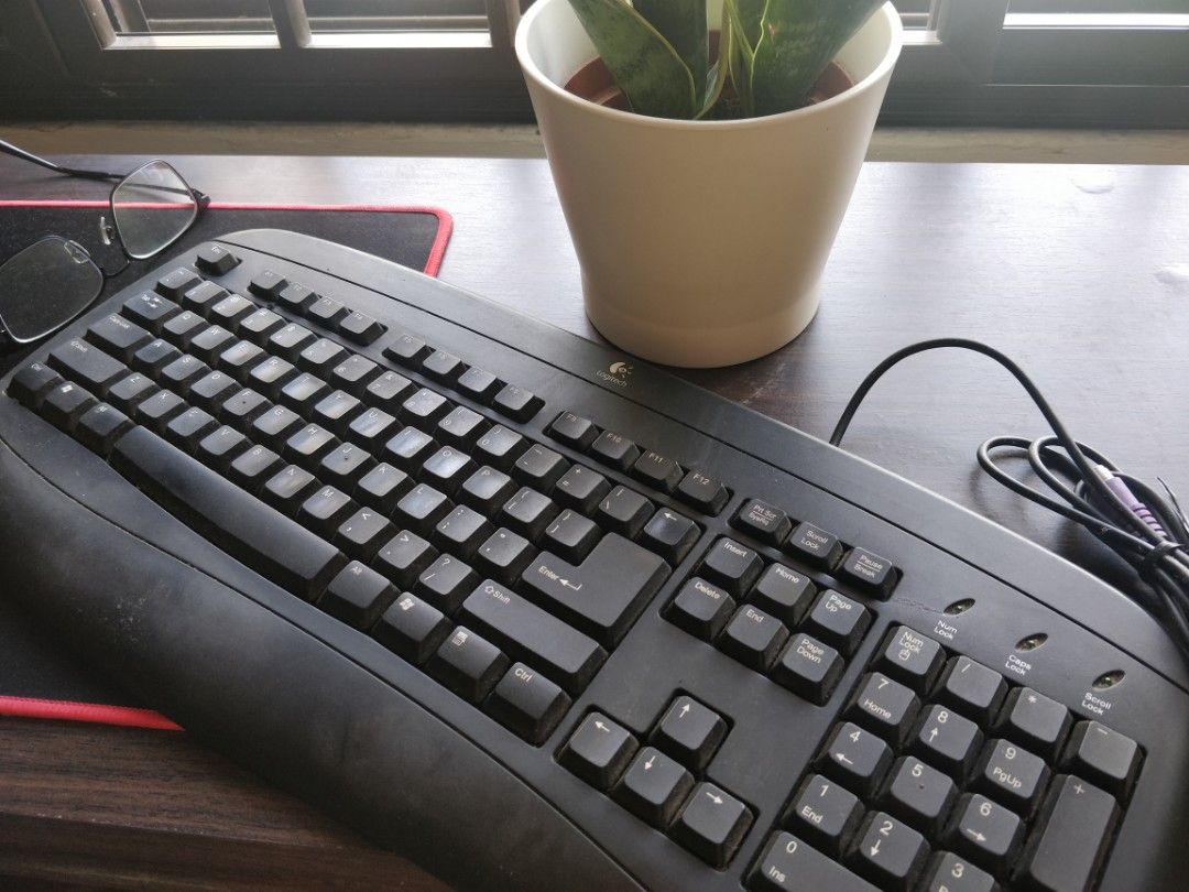 Logitech PS/2 keyboard, Computers & Tech, Parts & Accessories, Computer ...