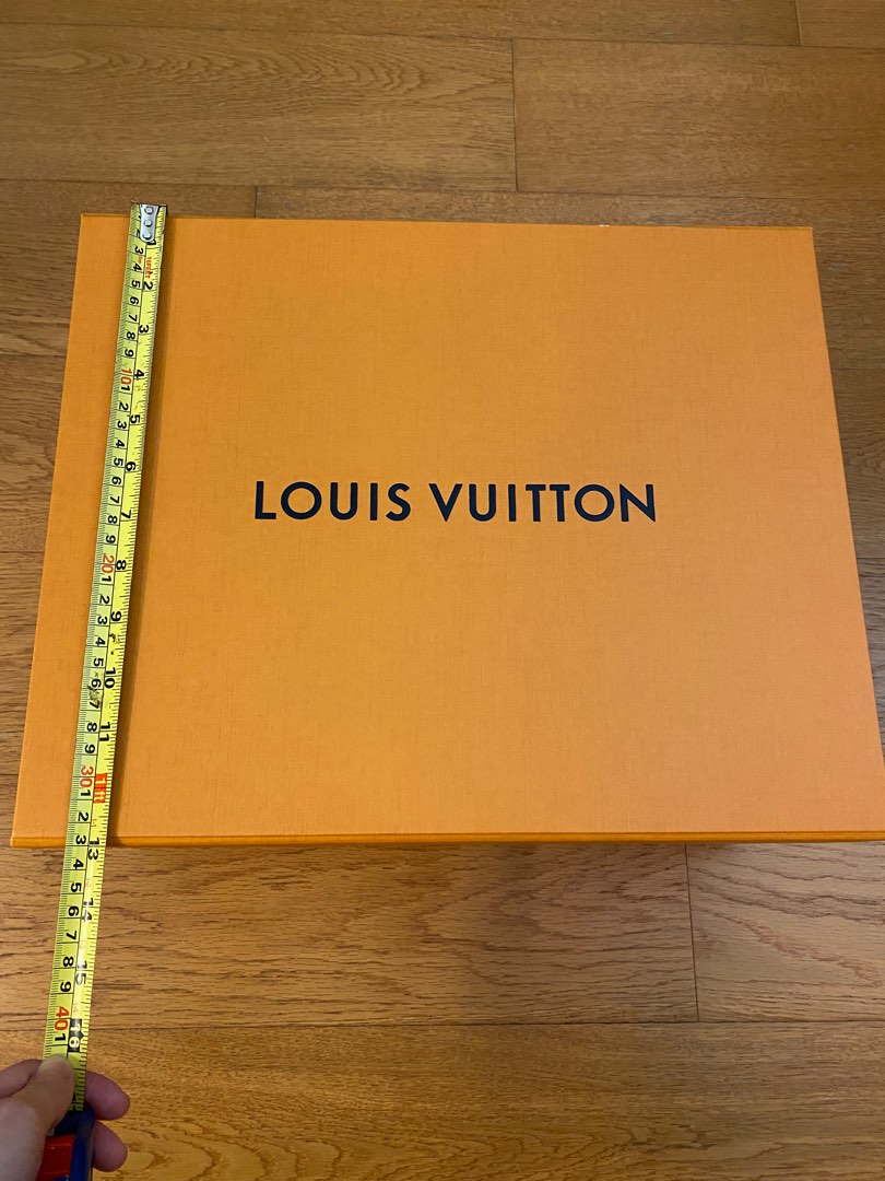 Lv box, 名牌, 飾物及配件 - Carousell