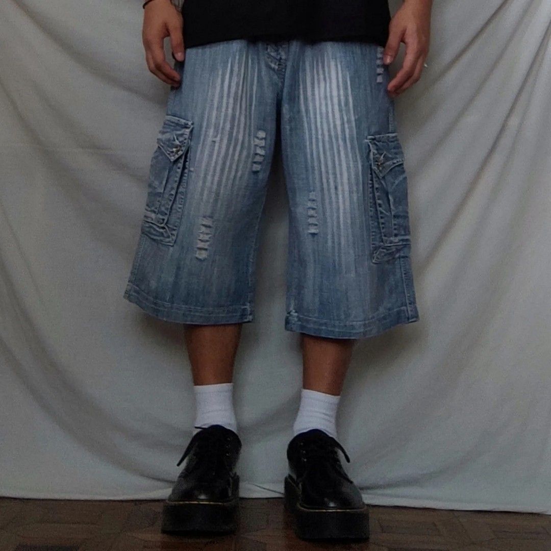 minhao washed ripped baggy cargo jorts, Men's Fashion, Bottoms, Shorts ...